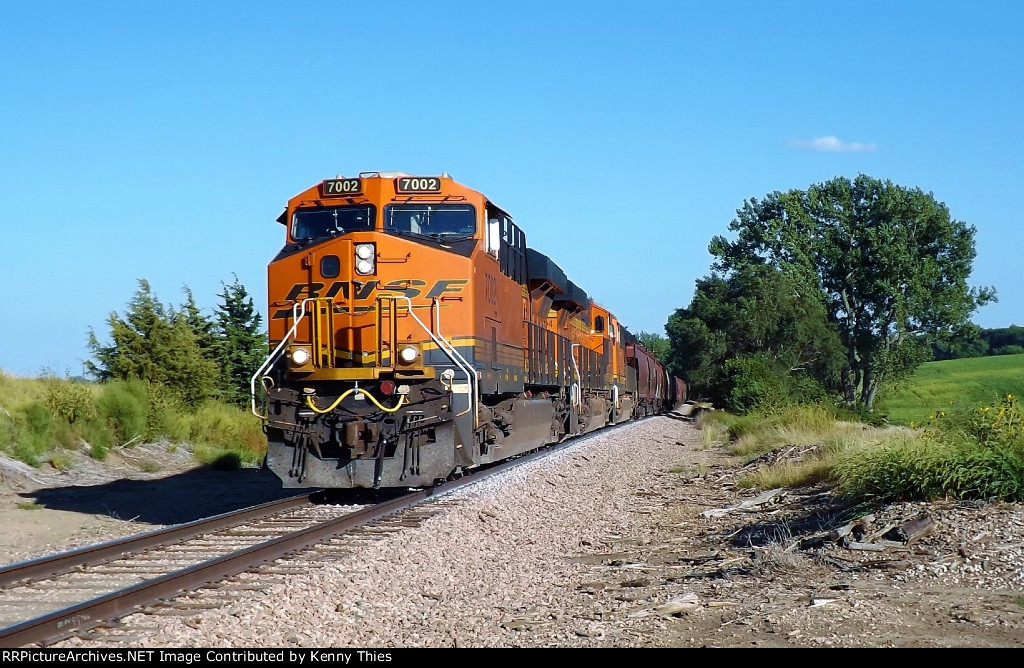 BNSF 7002